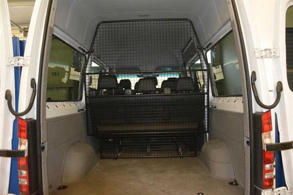 Eurotech-Automotive - Trenngitter C-Säule - MB Sprinter W906/ W907 (06 ...